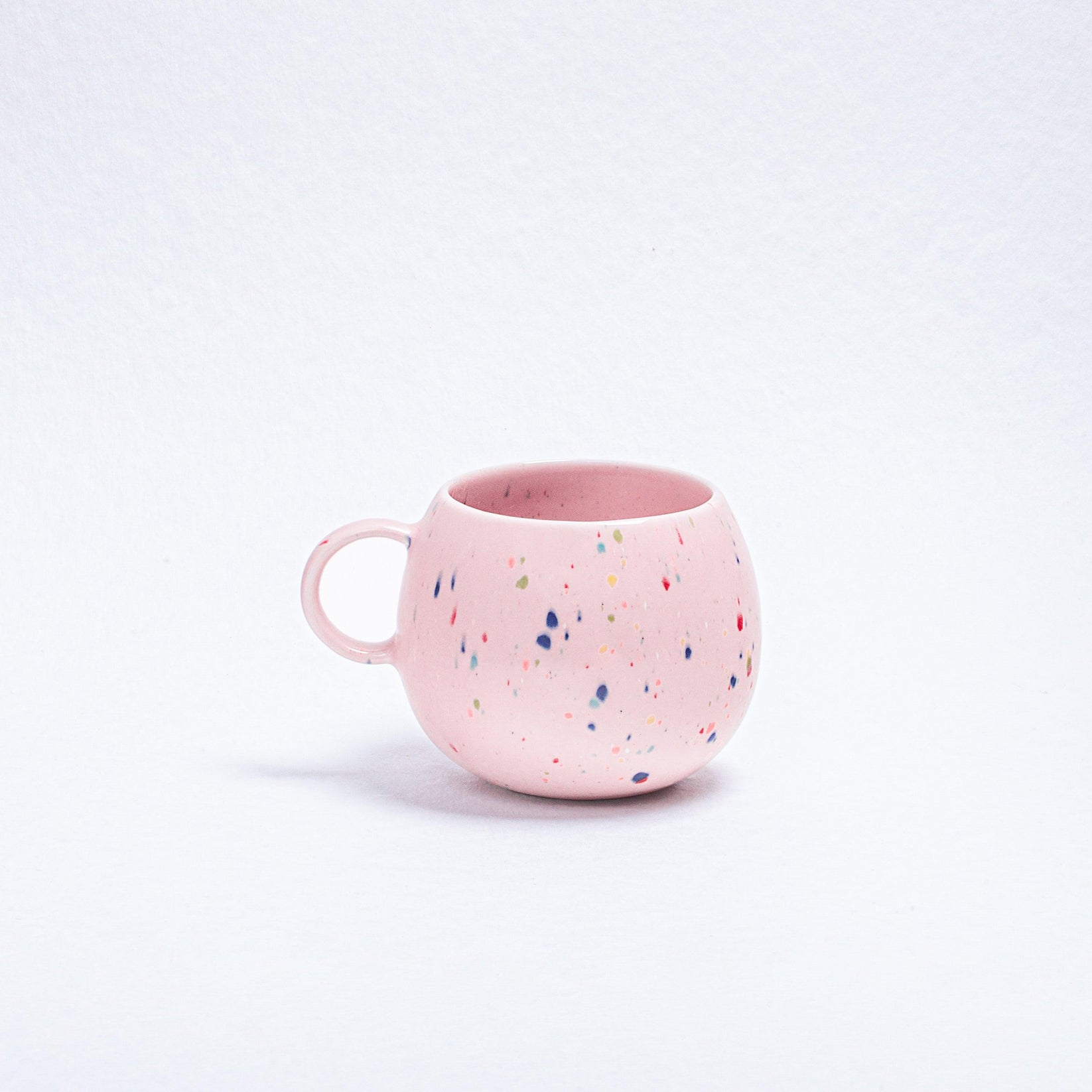 stoneware pink ball mug 500ml | new party – Egg Back Home